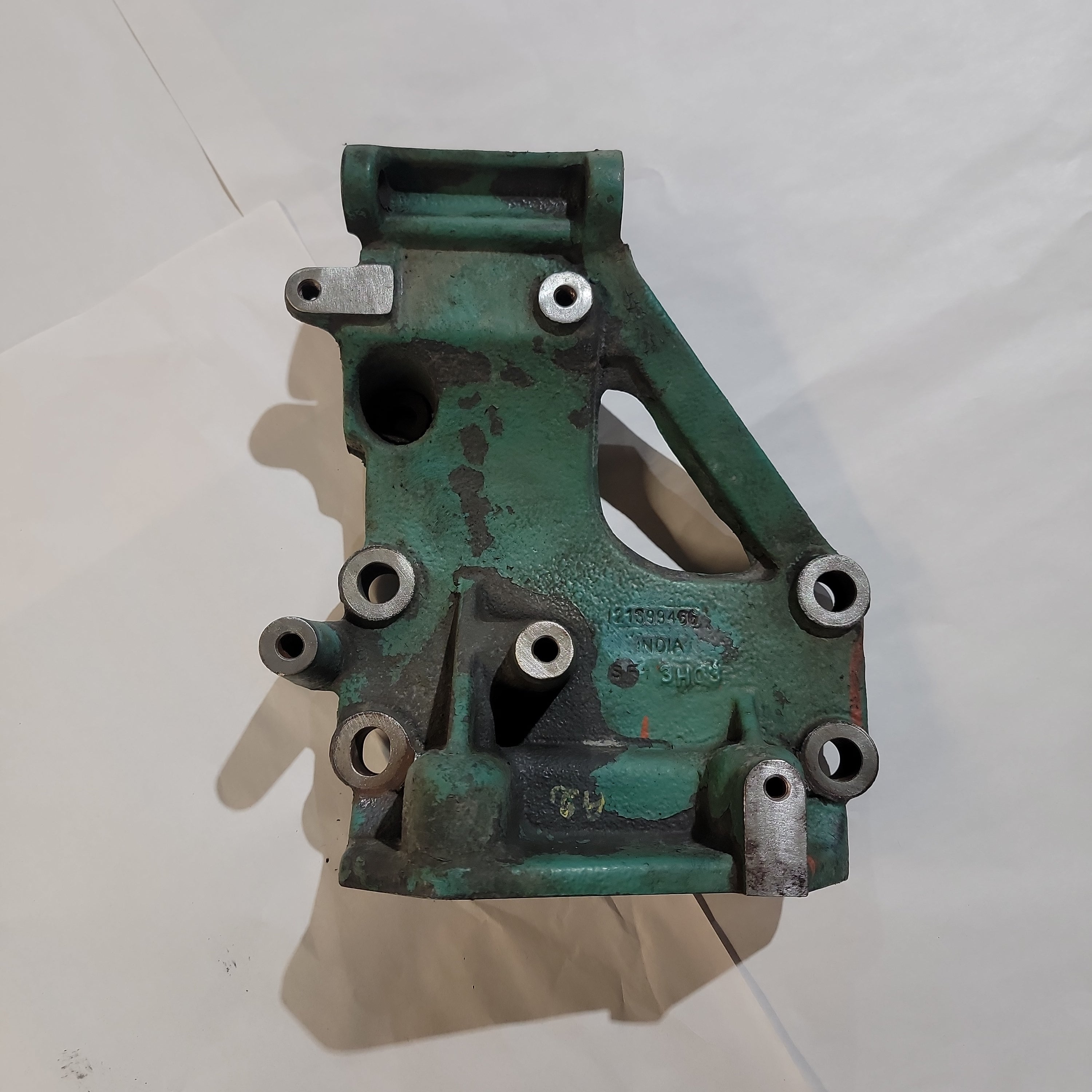 Volvo 21399466 Engine Mount for D13 | Used – All Pro Truck Parts