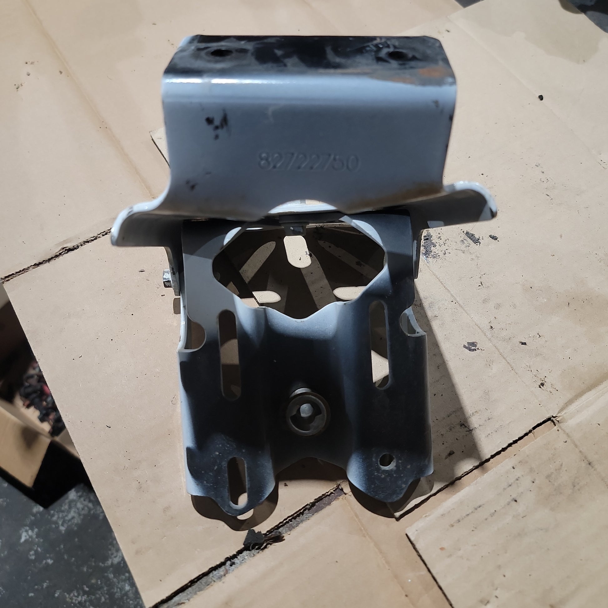 Volvo 82722750 Bumper Bracket for Volvo VNL | Used – All Pro Truck Parts