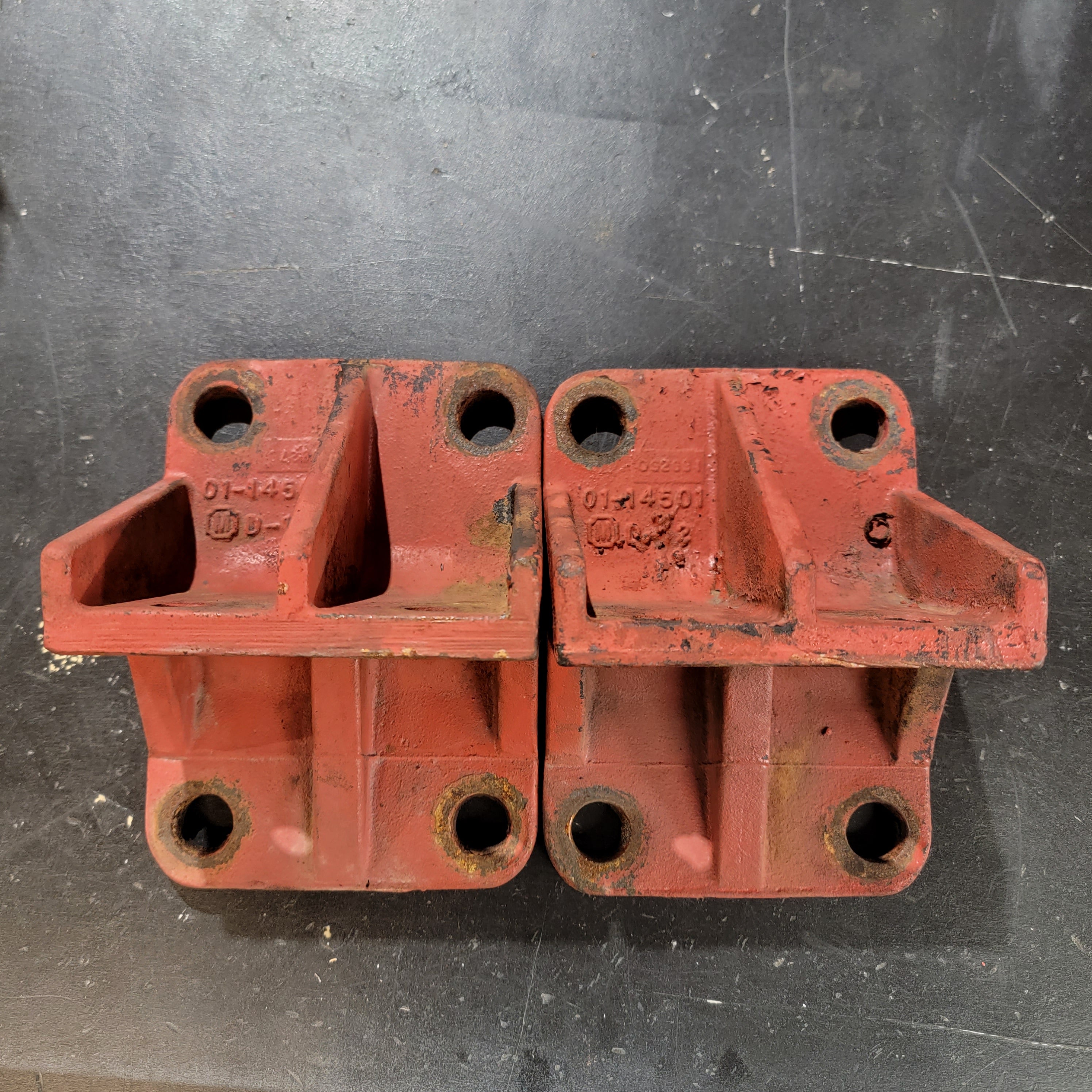 Freightliner Rear Engine Mount Set for N14 │ Freightliner 14-14501-000 ...